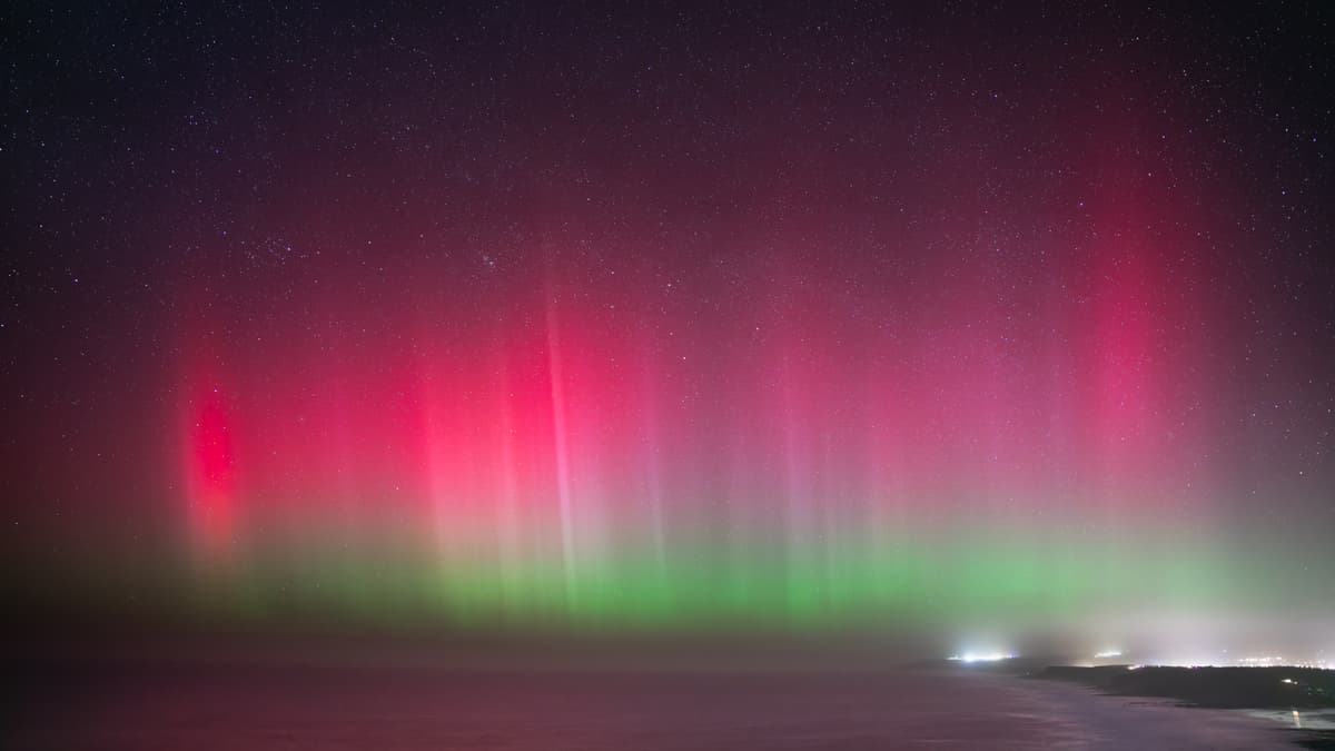 The Northern Lights shine above Cornish skies | holsworthy-today.co.uk