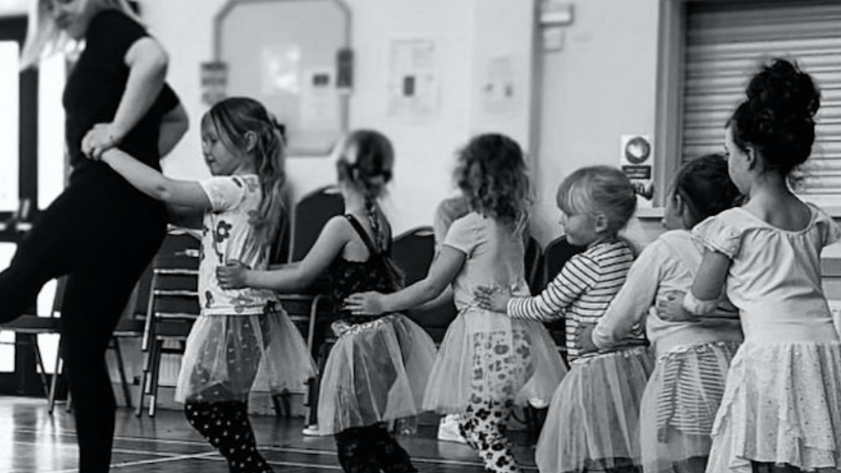 Tots take to the stage for debut dance show in Holsworthy | holsworthy ...