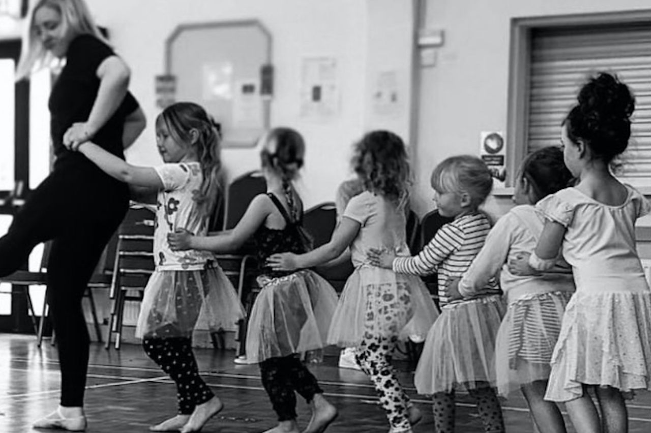 Tots take to the stage for debut dance show in Holsworthy | holsworthy ...