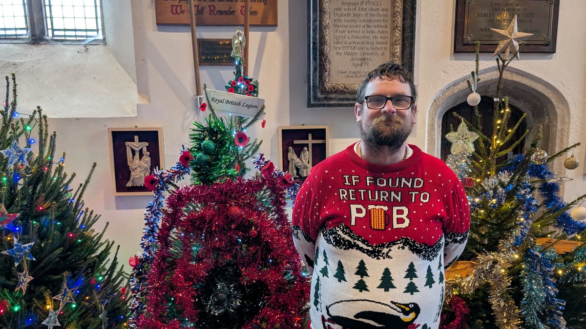Medieval Bodmin church transformed into sparkling Christmas tree ...