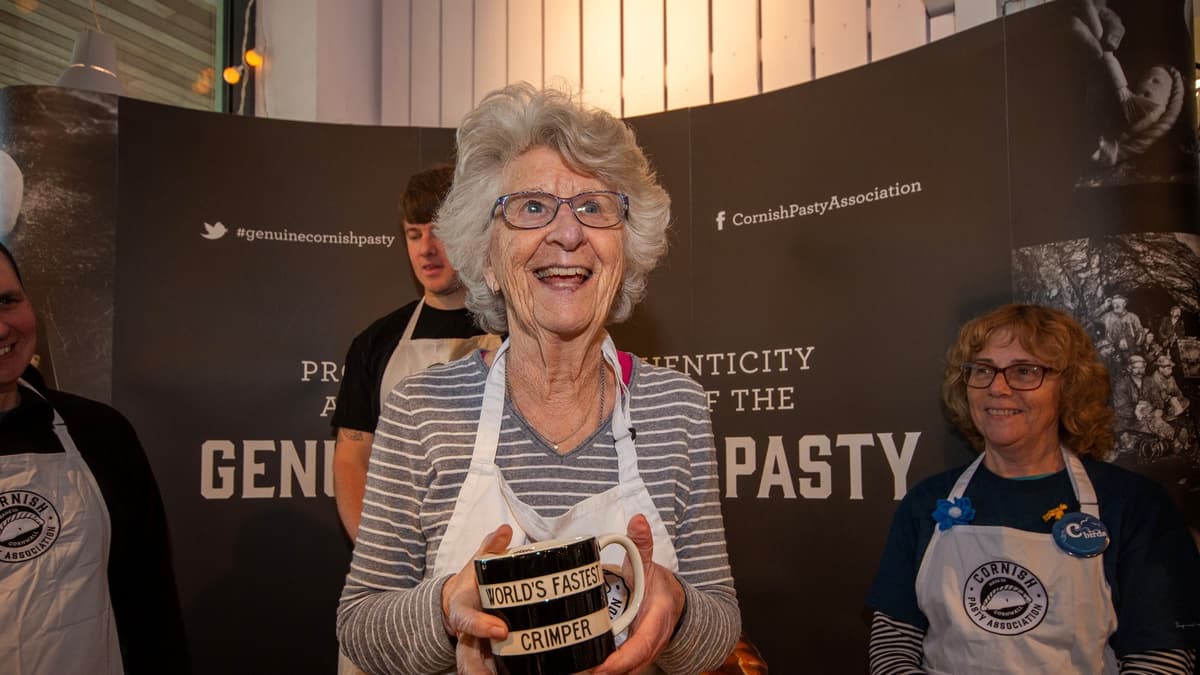 Sue crowned World's Fastest Crimper at the Great Cornish Food Store ...