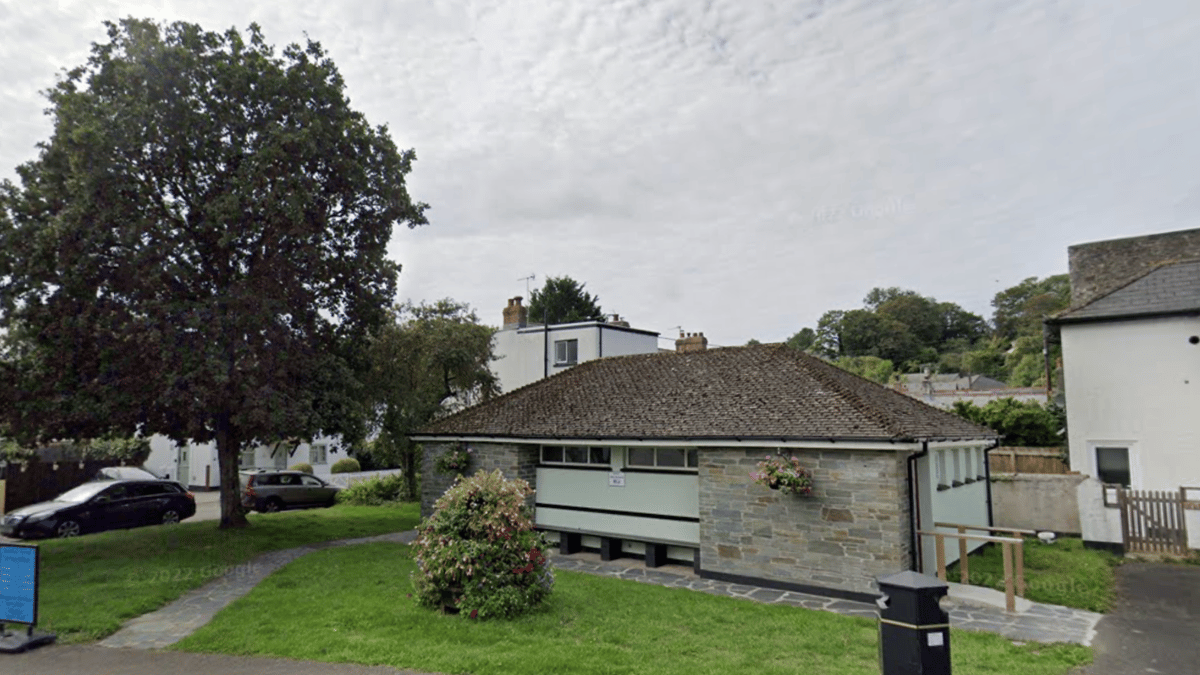 Planning: Bude-Stratton Town Council submits plans to turn toilets into ...