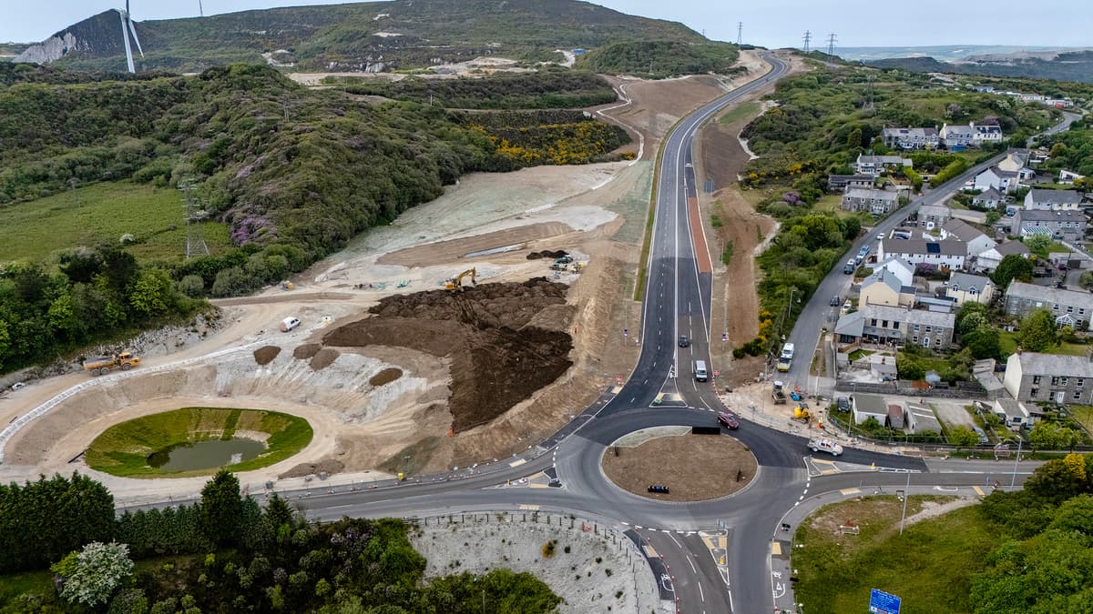 Politicians hail opening of major new link road in Cornwall ...