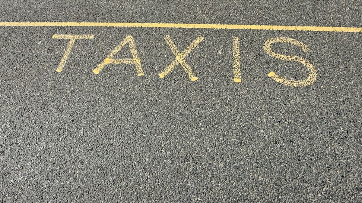 Fate of Cornwall taxi drivers to be decided by council | holsworthy ...