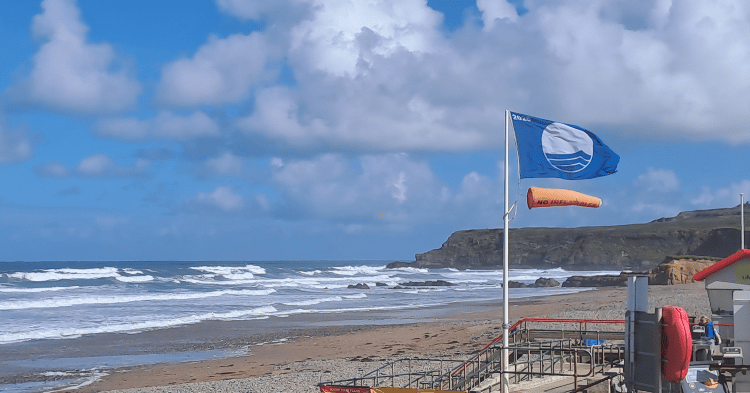 Cornish beaches retain Blue Flag status for 2026 | holsworthy-today.co.uk